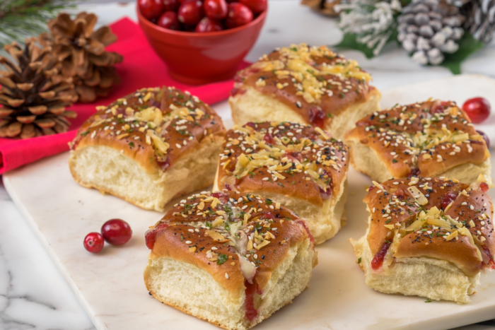 Cheesy Cranberry Pull Apart Dinner Rolls | Aunt Millie's